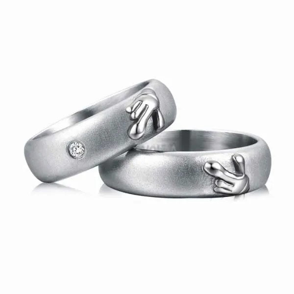 Unique Heart Hand Couple Ring Titanium Steel